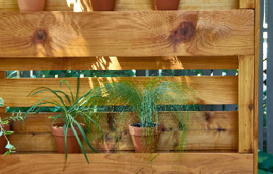How To Make a Modern, Floating Outdoor Plant Wall